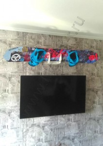 Крепление на стену для сноуборда